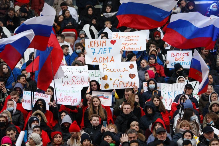 Россияне считают Крым своей законной территорией : Политика : Live24.ru