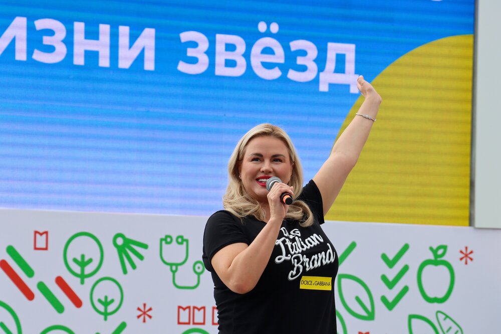 Анна Семенович после перенесенной липосакции поправилась на 10 килограммов : Шоубиз : Live24.ru