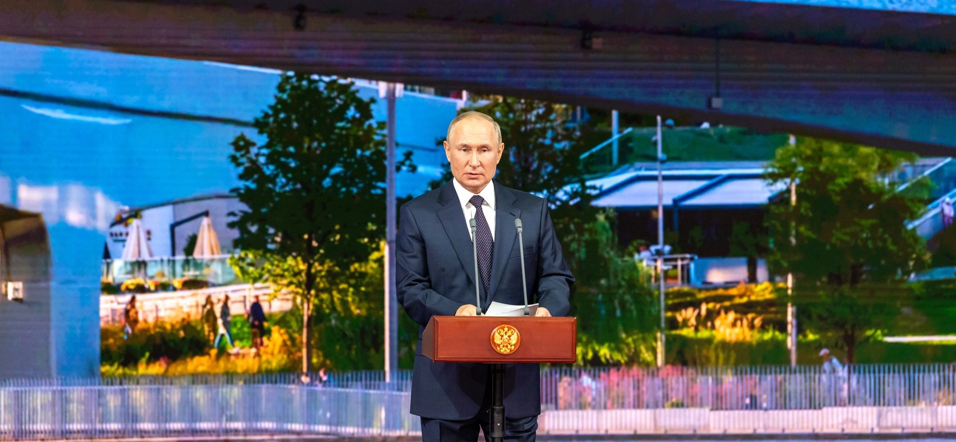 ВЦИОМ: 28% россиян назвали Путина символом страны : Общество : Live24.ru