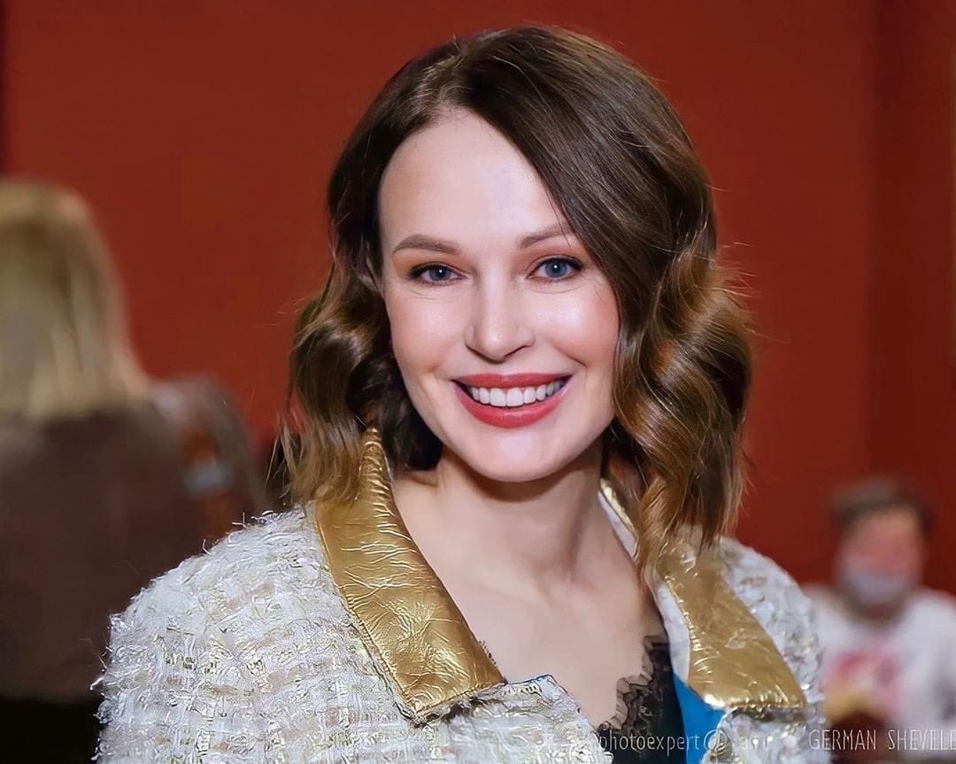 На 57-летнюю Ирину Безрукову подали в суд из-за ремонта: «Хотела халявы» : Шоубиз : Live24.ru