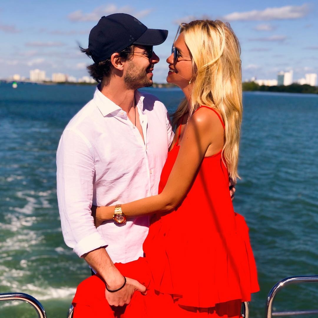 Игорь Булатов ищет замену Виктории Лопыревой : Шоубиз : Live24.ru